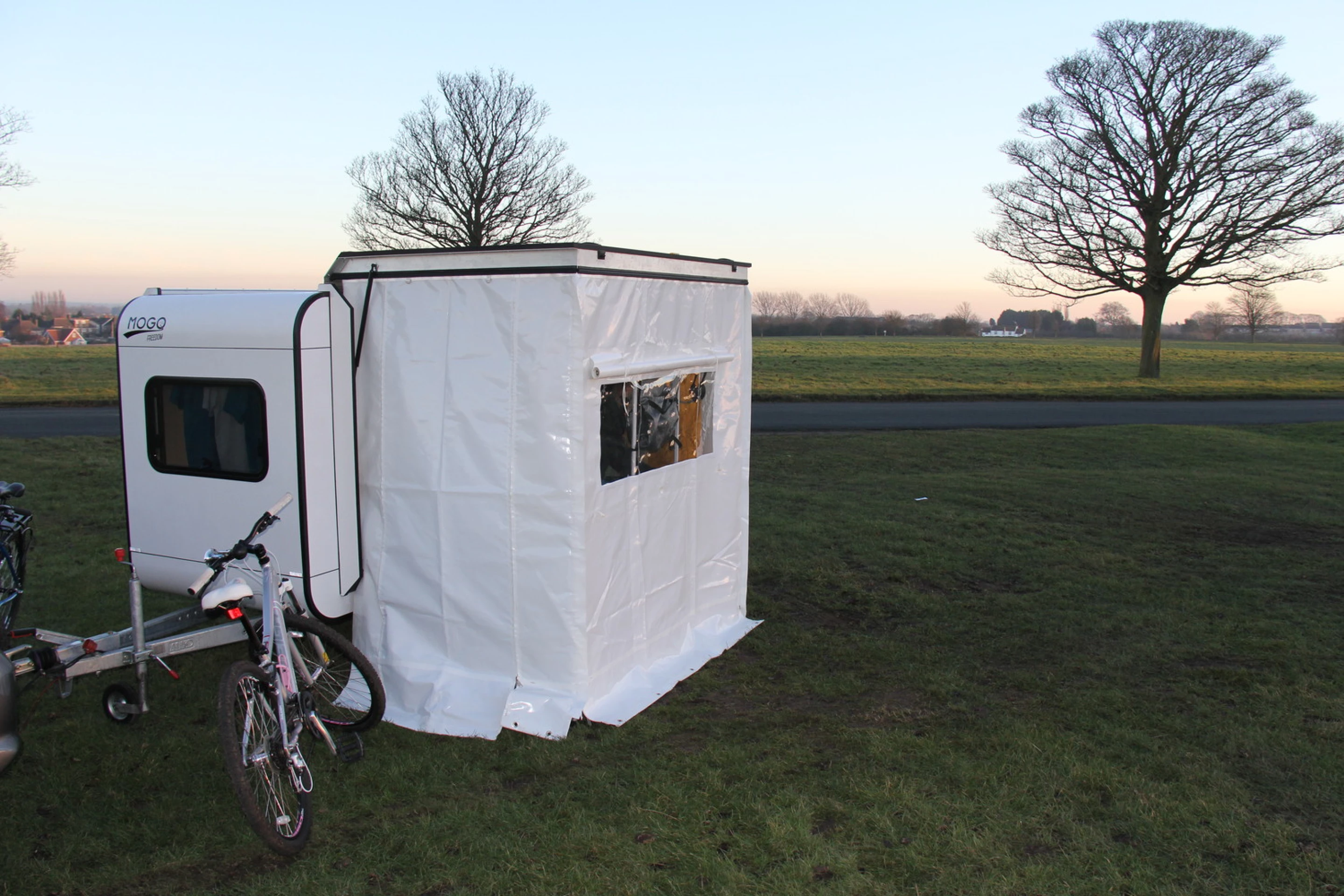 Mogo Freedom gullwing trailer hauls outdoor gear, sleeps two