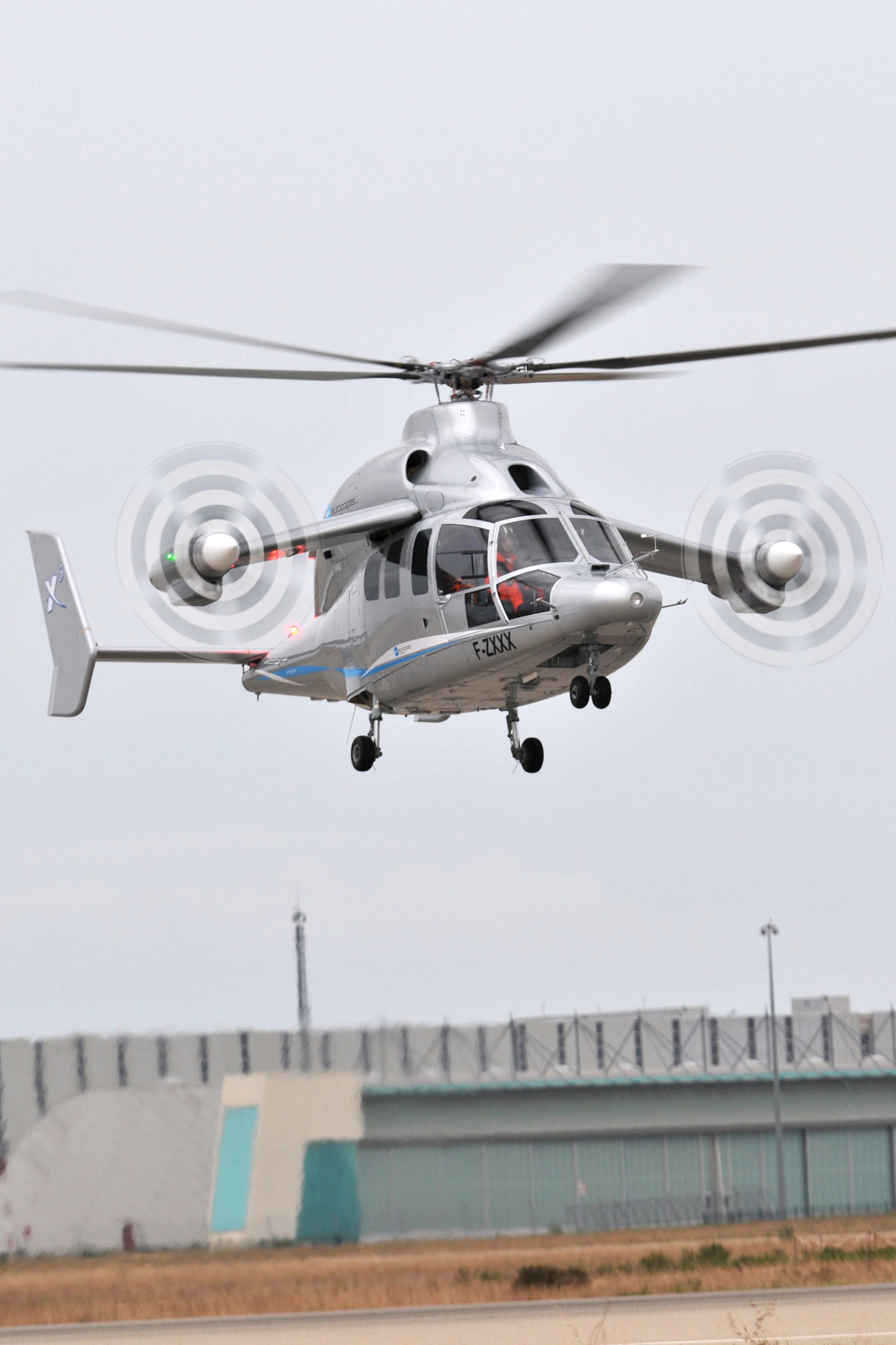 Eurocopter’s X3 hybrid helicopter demonstrator reaches 180 knot milestone