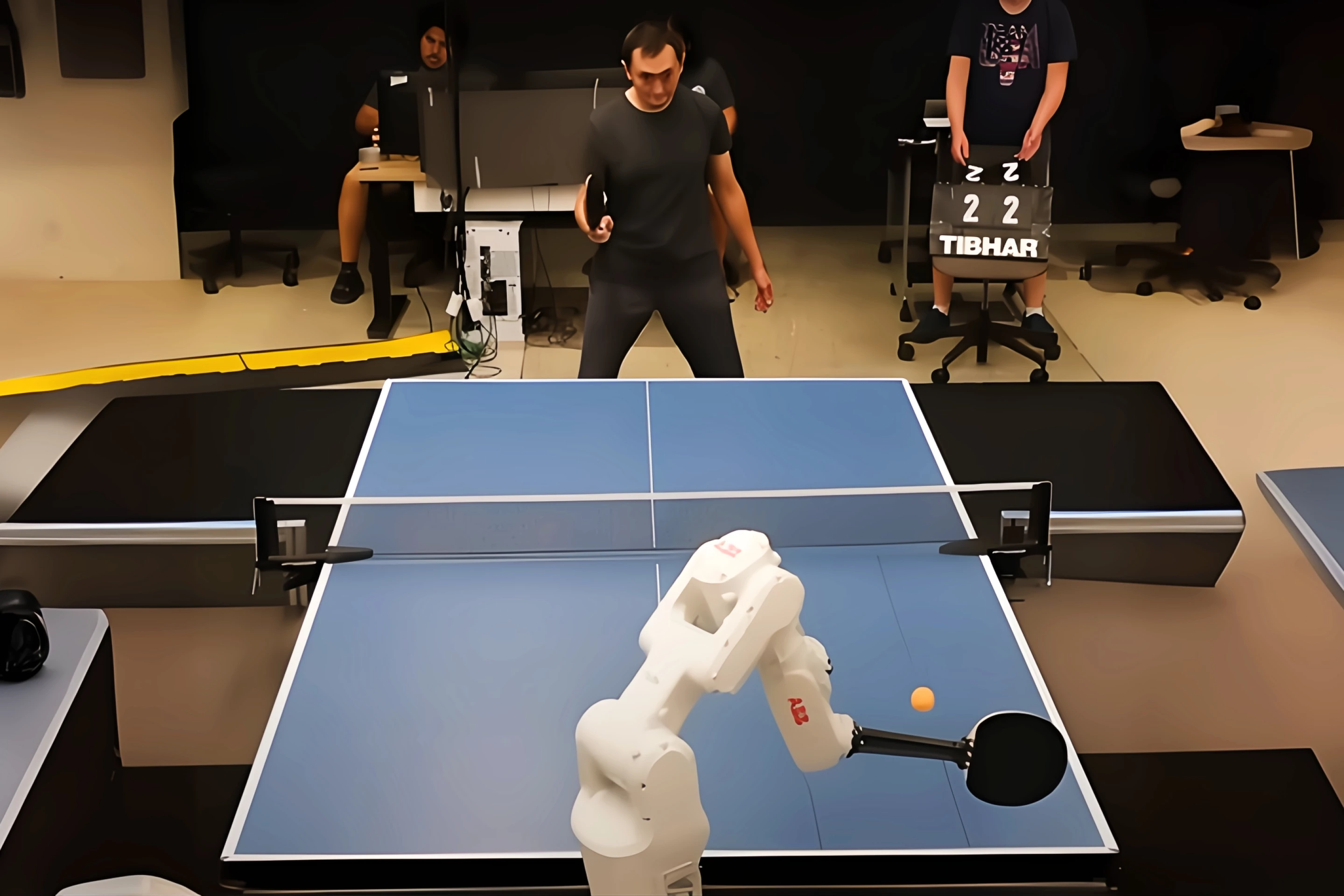 Video: Google robot paddles human table tennis competitors
