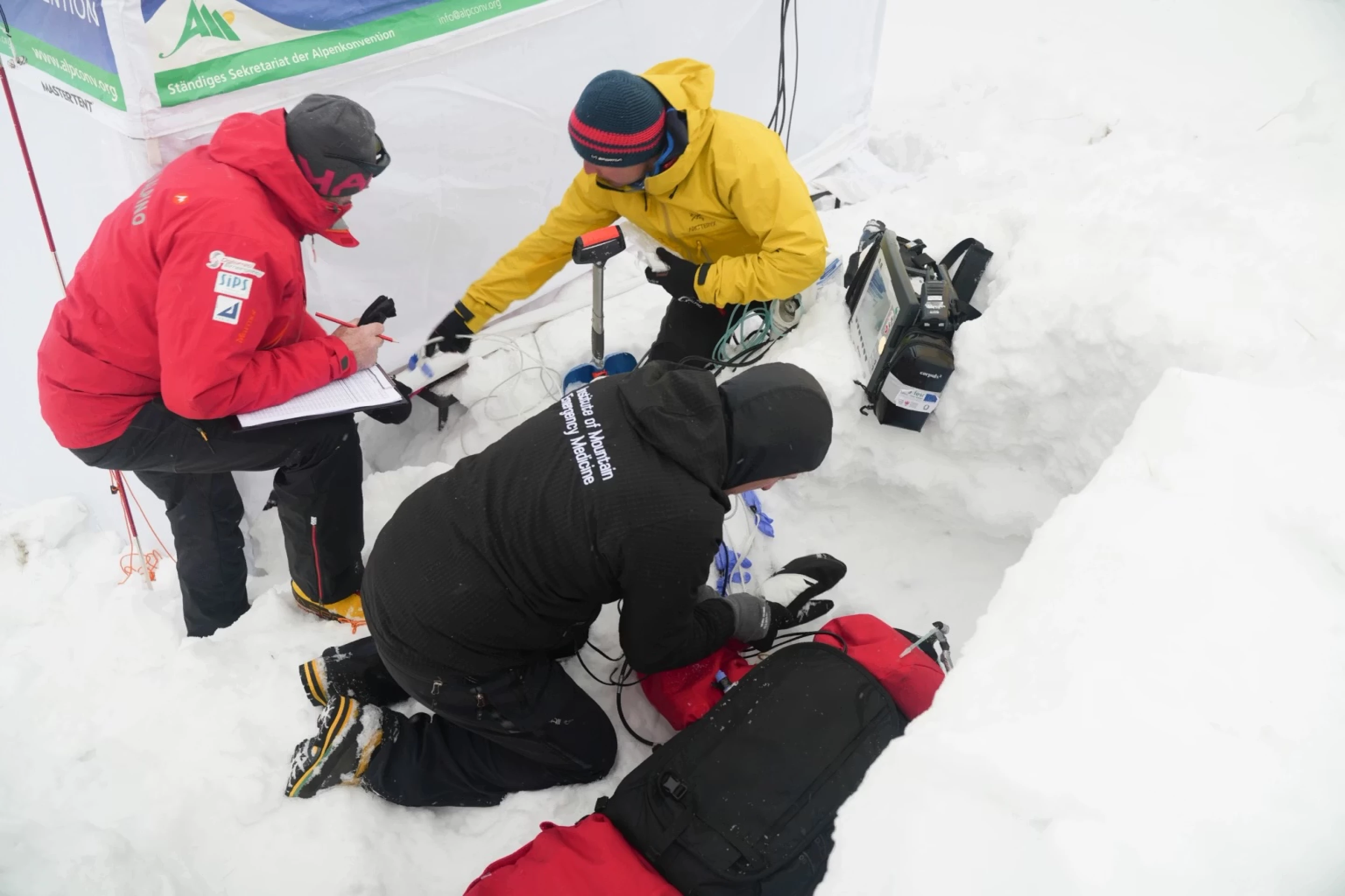 Avalanche survival backpack tested in snow burial simulation