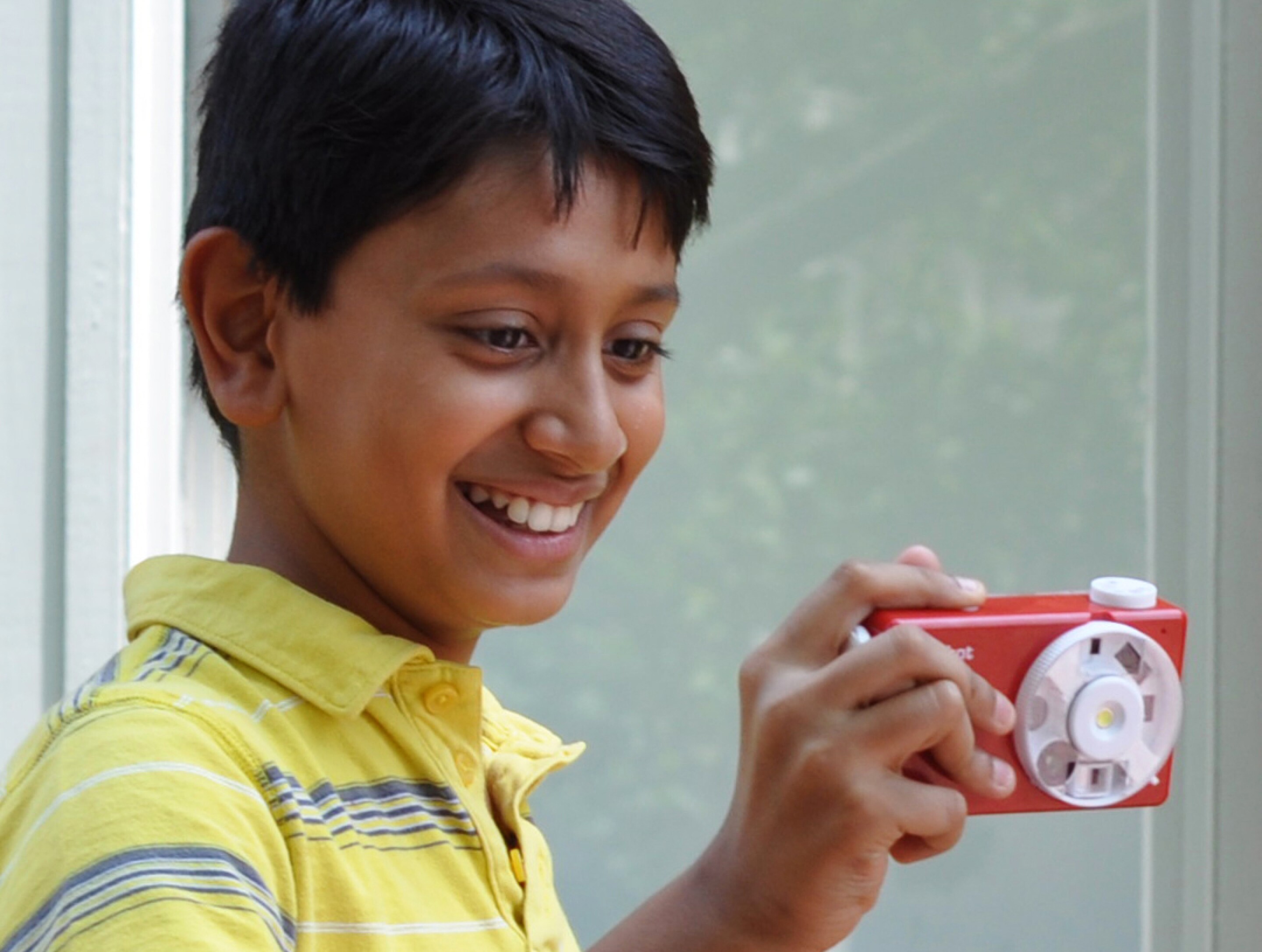 Build your own digital snapper with the Bigshot DIY camera kit