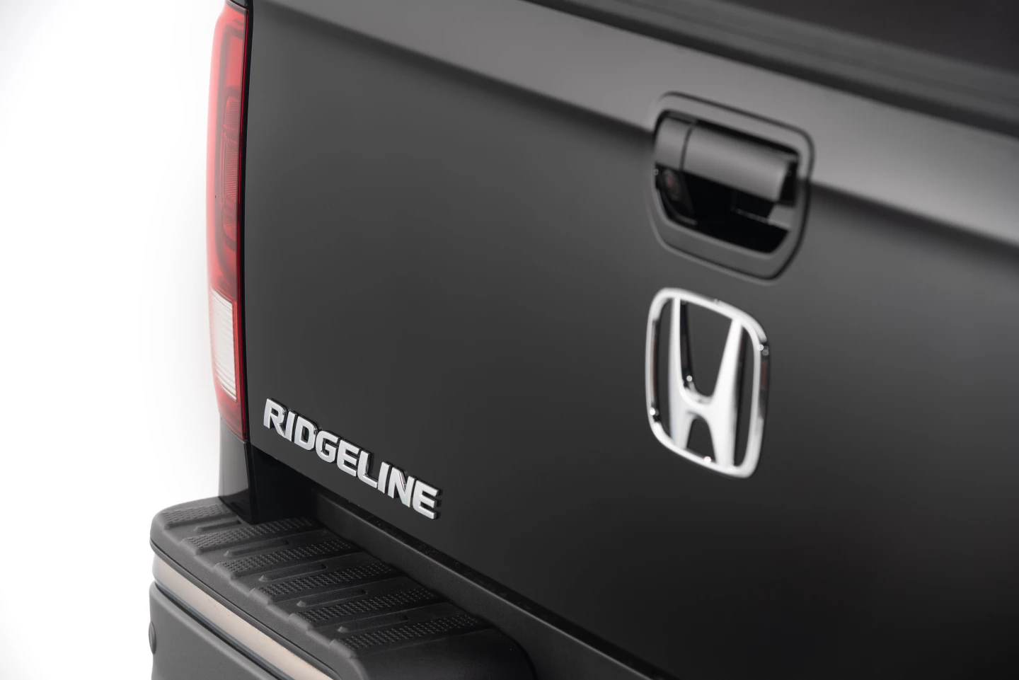 Honda sends an unlikely Ridgeline overlander to the Nevada desert