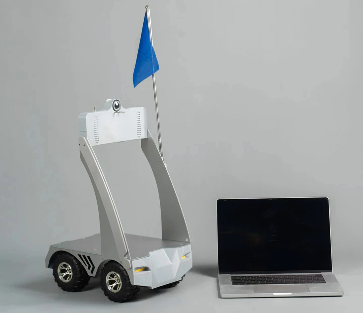 Control a 4G Earthrover from Anywhere: FrodoBots Offers Mini Rovers for ...