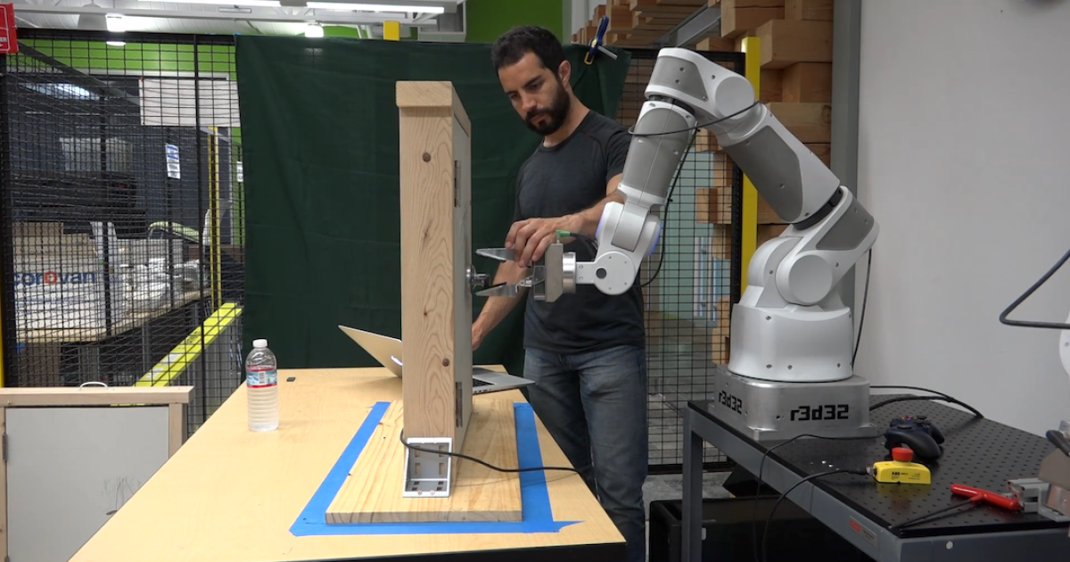 Google teaches robots to teach each other