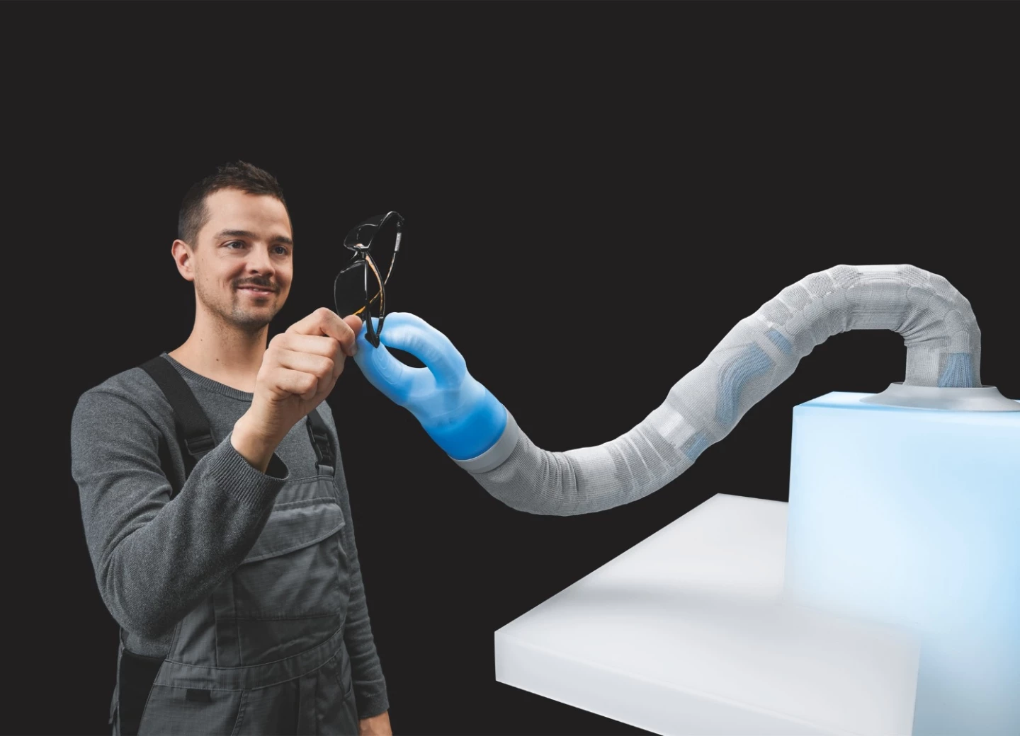 Pneumatic robotic hand has a soft touch, and a willingness to learn