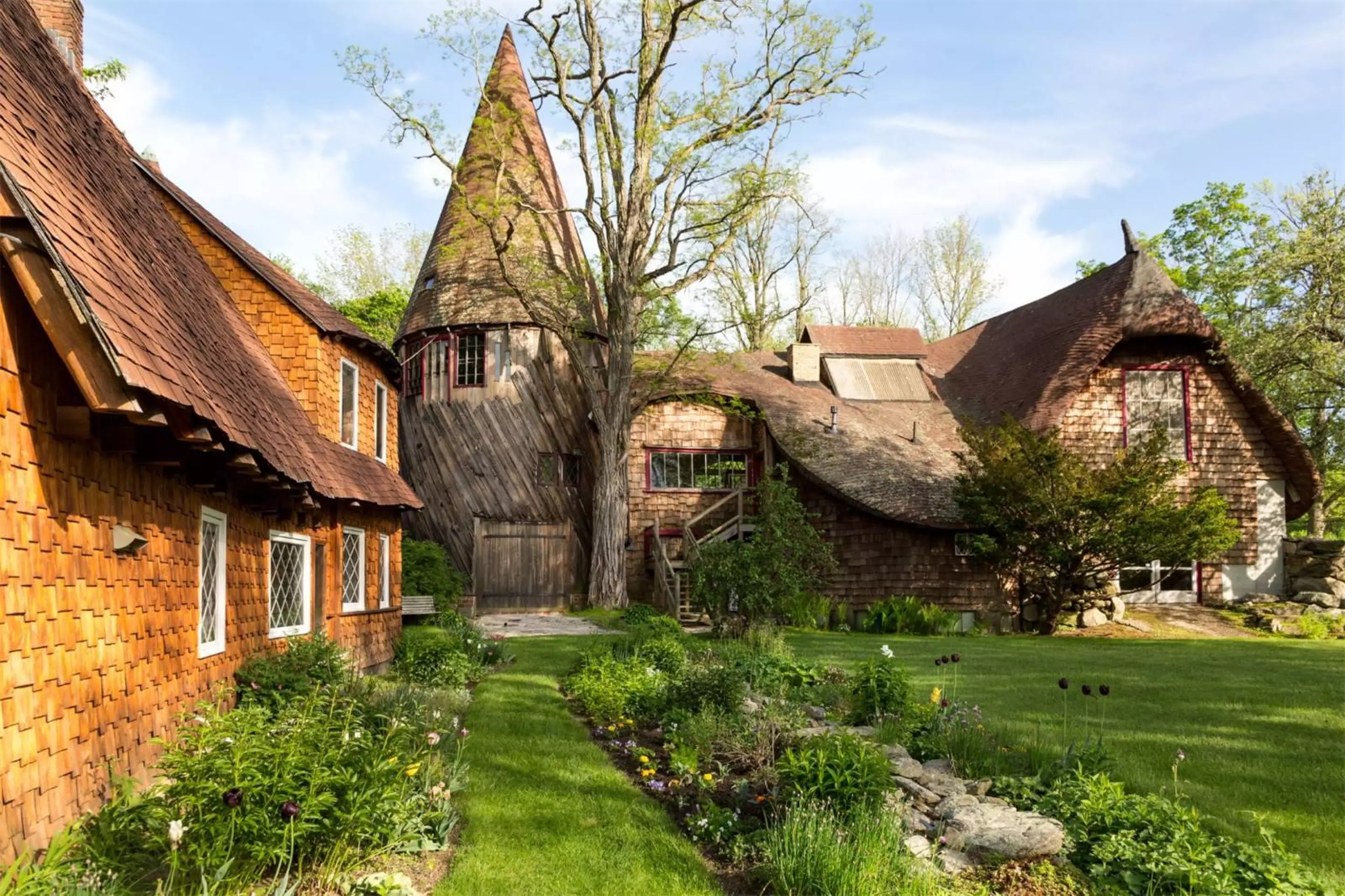 "Gingerbread House" offers fairytale living for plenty of dough