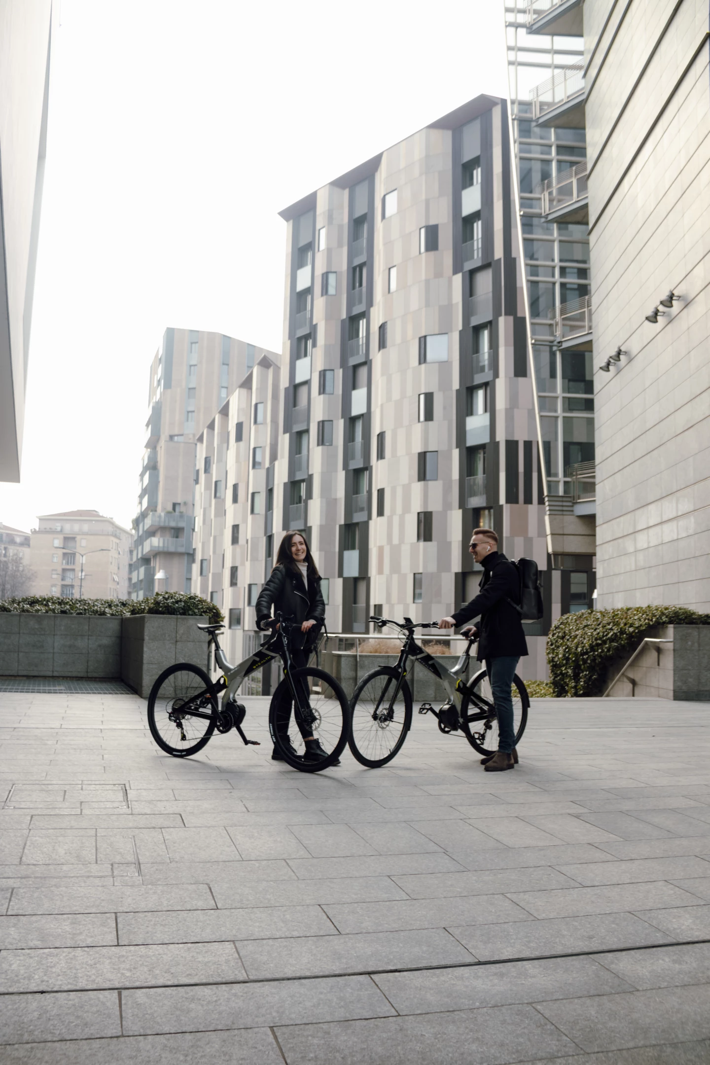 Stealth looks to turn heads with high-style Overlander urban ebike