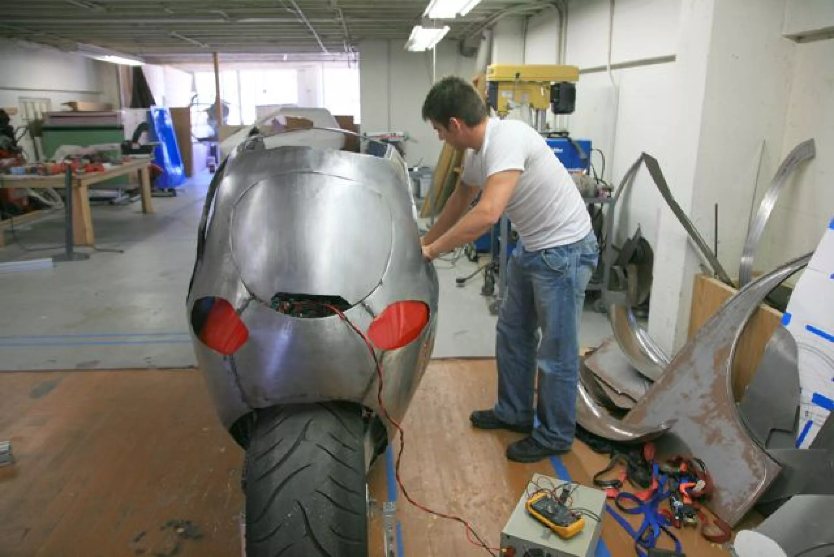 Lit Motors C-1 self balancing electric motorcycle production plan announced