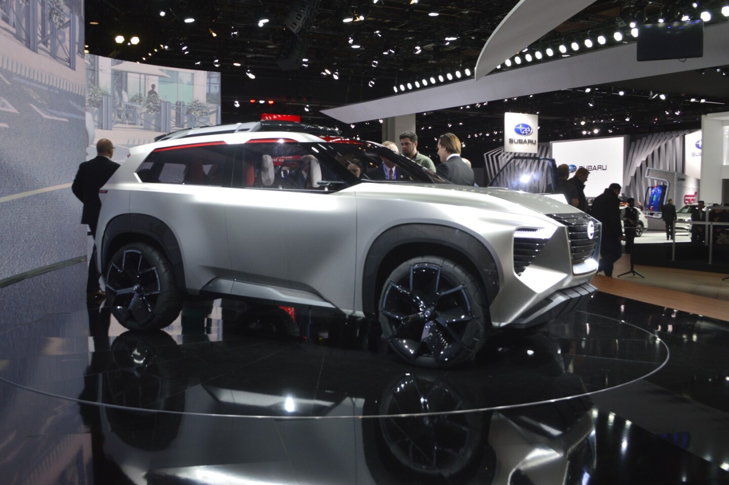 Nissan XMotion concept SUV makes bold and powerful slide into Detroit
