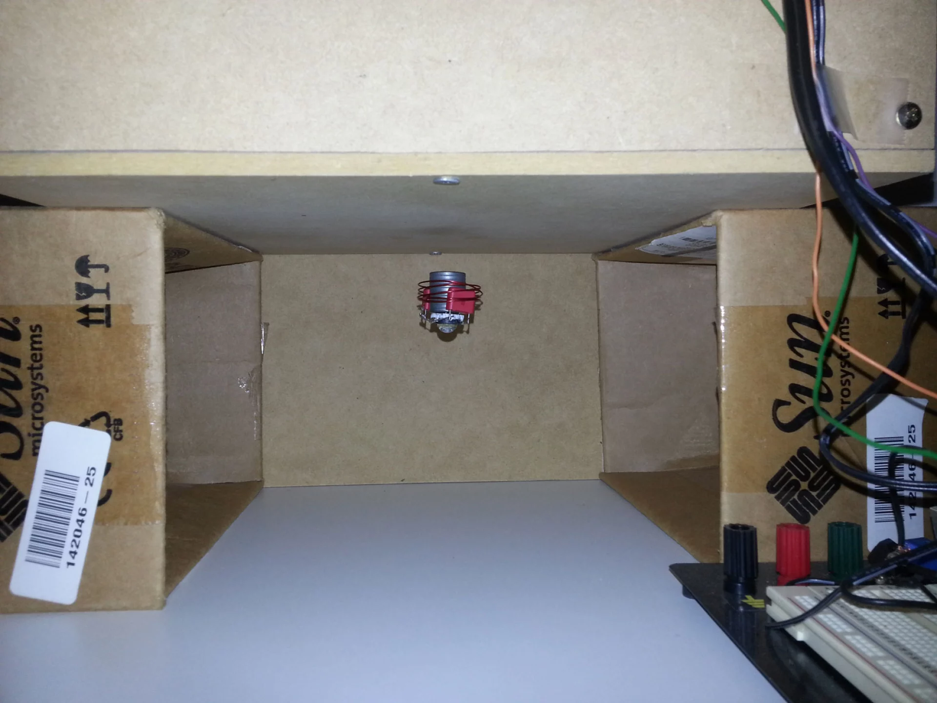 18 year-old electrical engineering student wows with levitating light