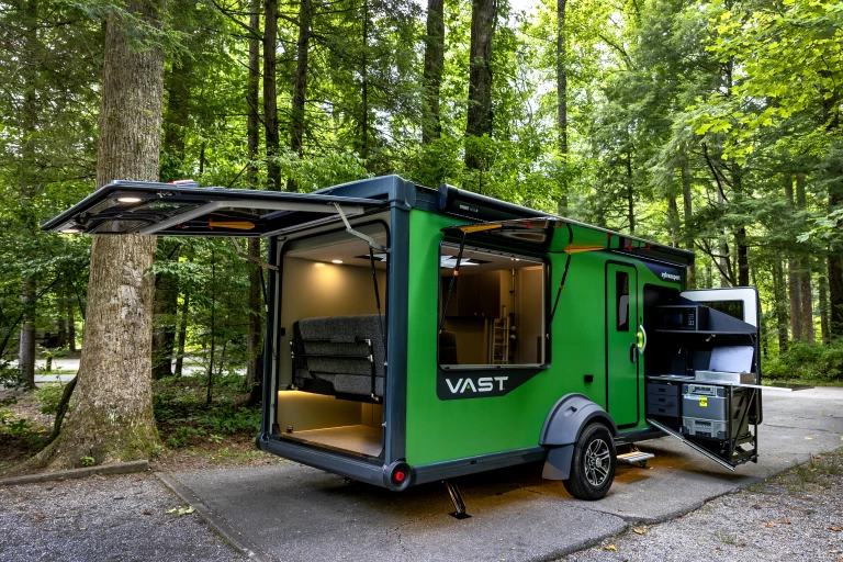 Fast-converting Vast camping trailer gets sideways with gear hauling