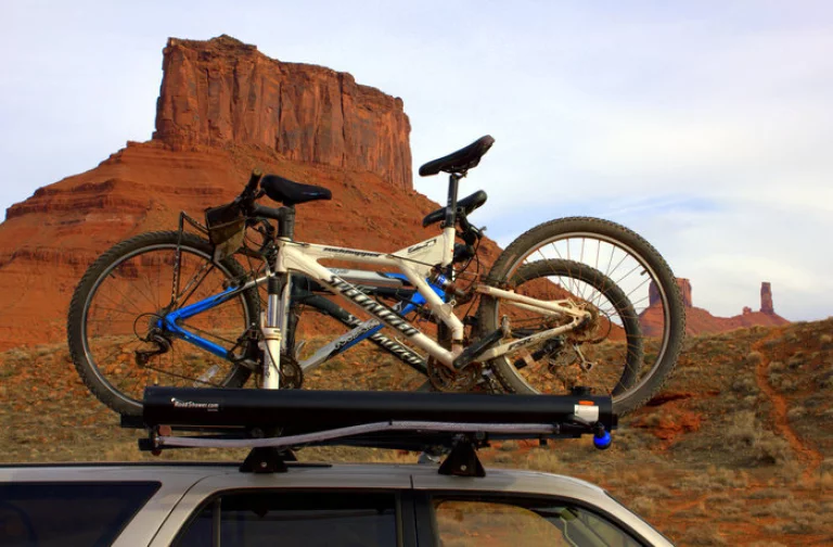Road Shower lets you freshen up, al fresco