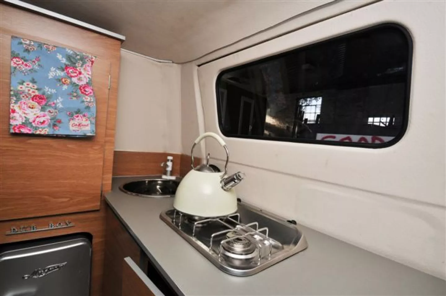 Dub box introduces retro-styled trailers for campers and foodies