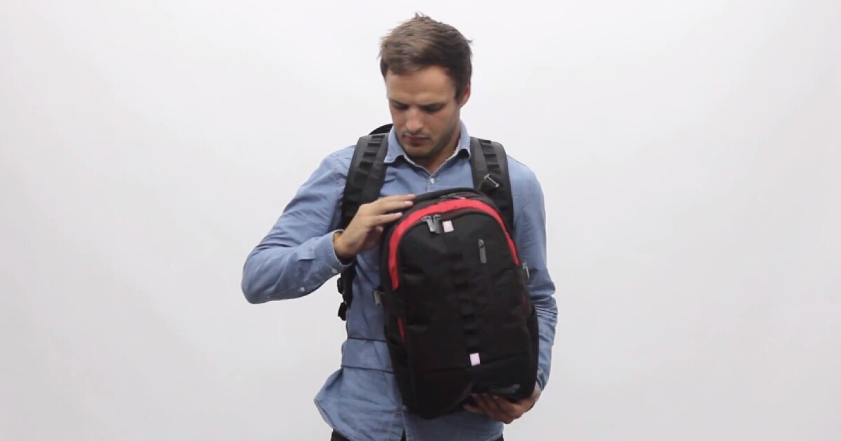 wolffepack lets you access your backpack – without taking it off
