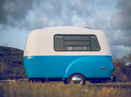 HC1 travel trailer combines modular convenience with vintage looks