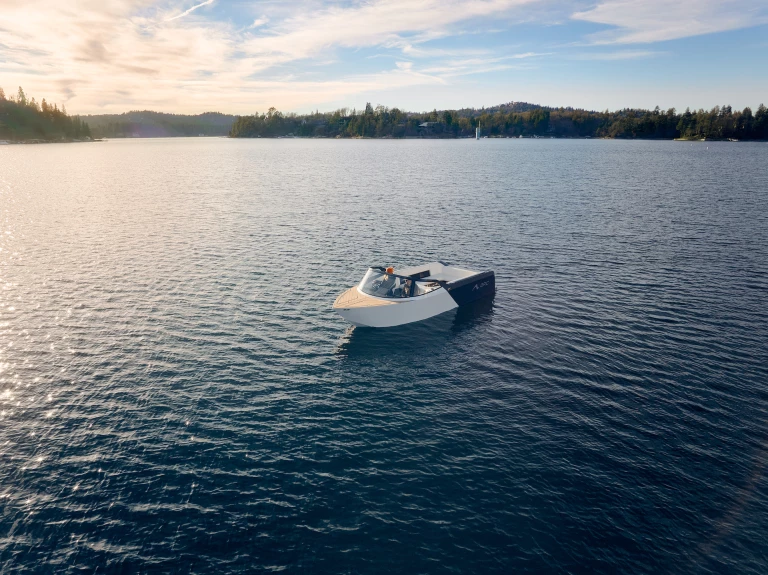 Startup aims to make waves with powerful long-range electric cruiser