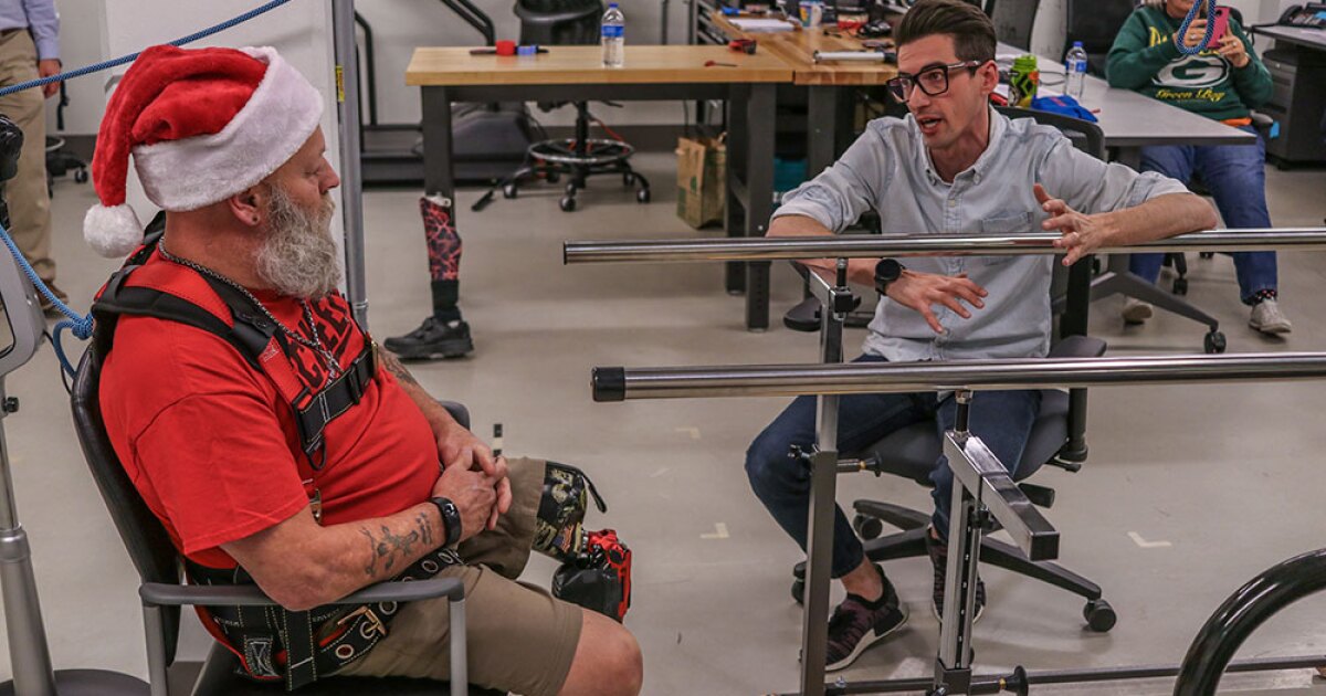 Bionic leg offers amputee a Terminator-like experience