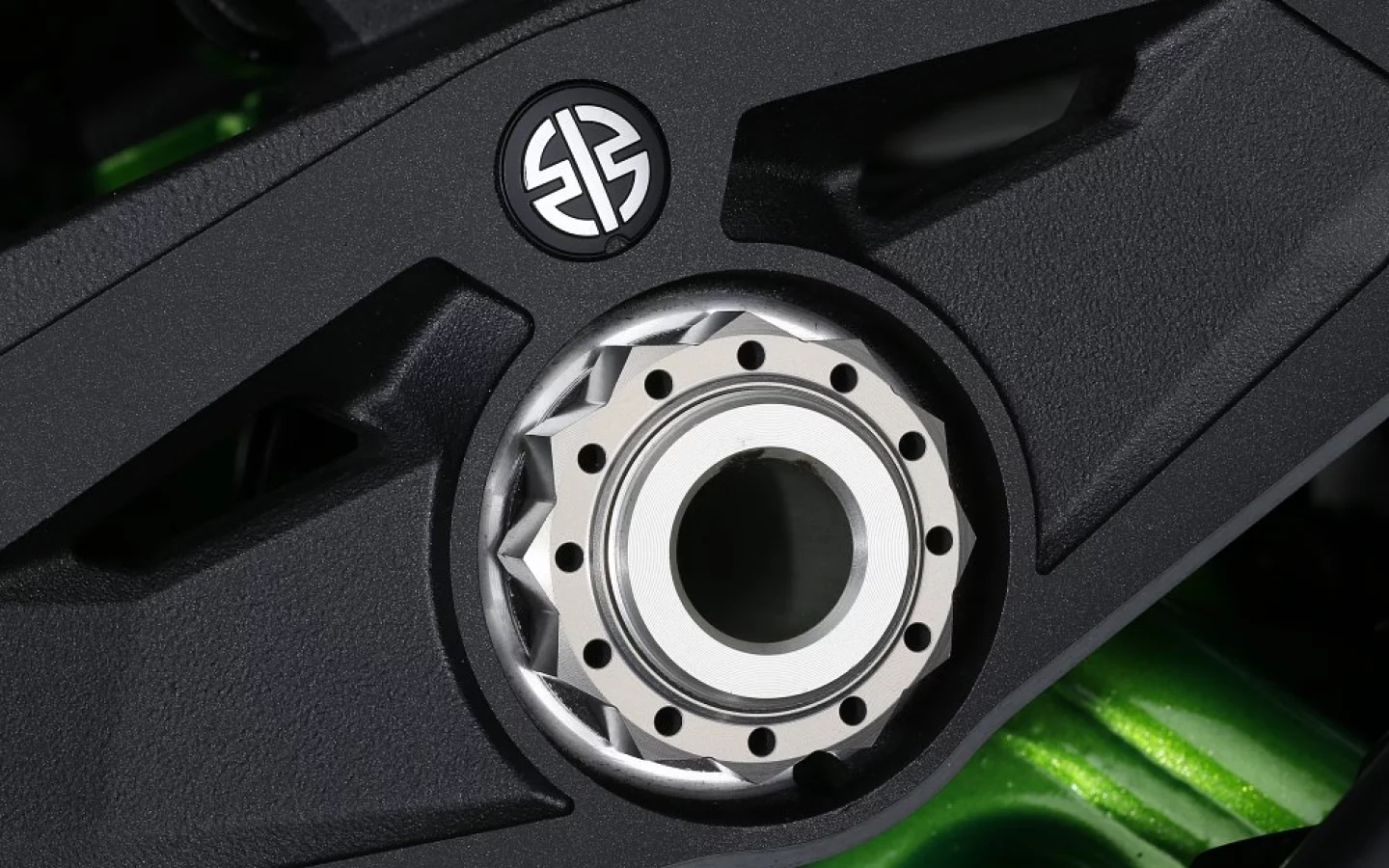 Kawasaki smashes the superbike class with 300-horsepower, supercharged ...