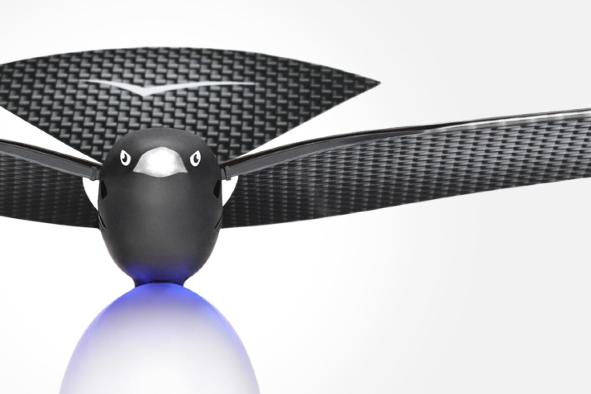 Bionic bird can be flown with your smartphone