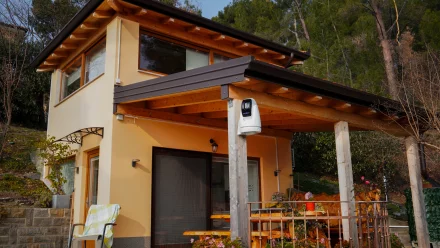 Paintball-blasting home security camera redefines 'enter at own risk'