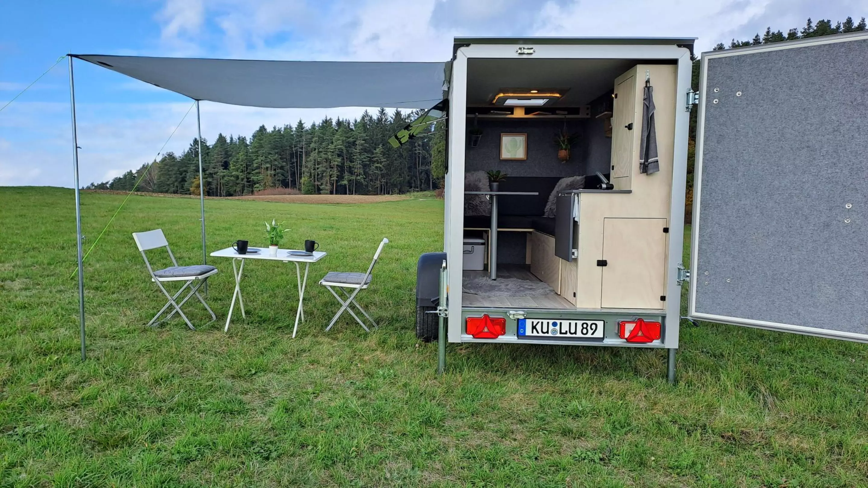 Tiny cube camper might be the stealthiest nano-home money can buy