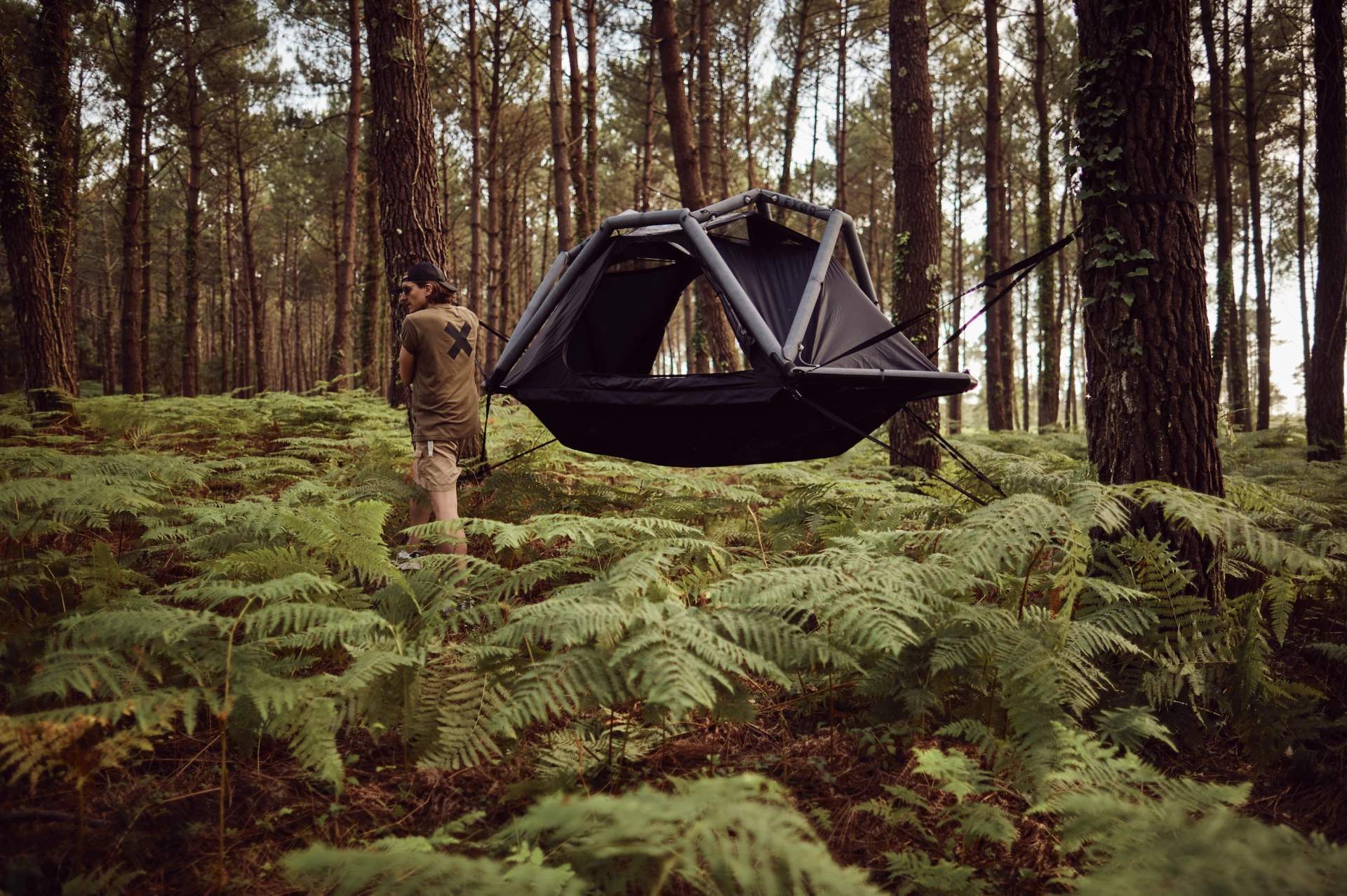 Exod pumps and pitches its inflatable ground + tree tent