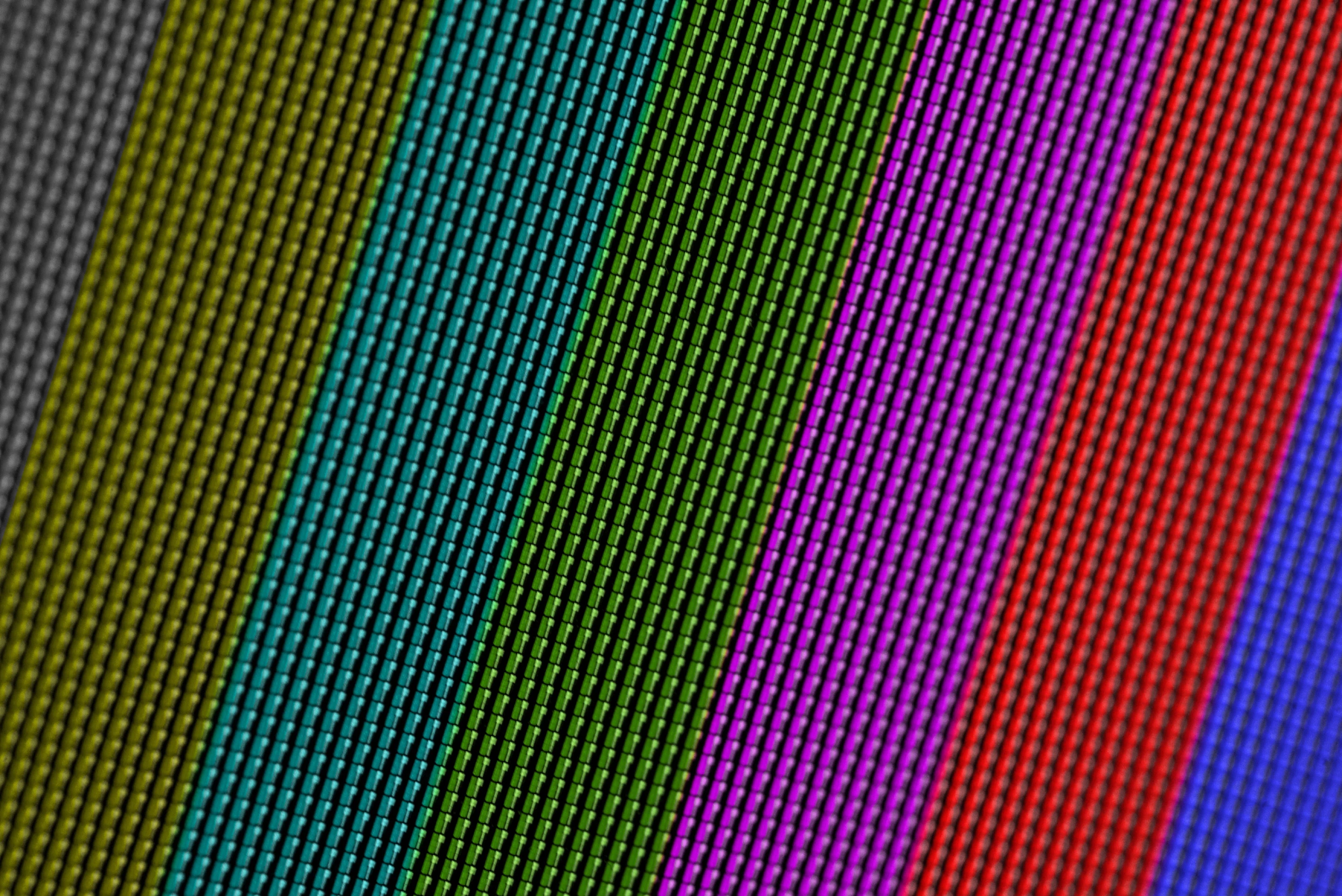 World's smallest LED pixels squeeze into ultra high definition display