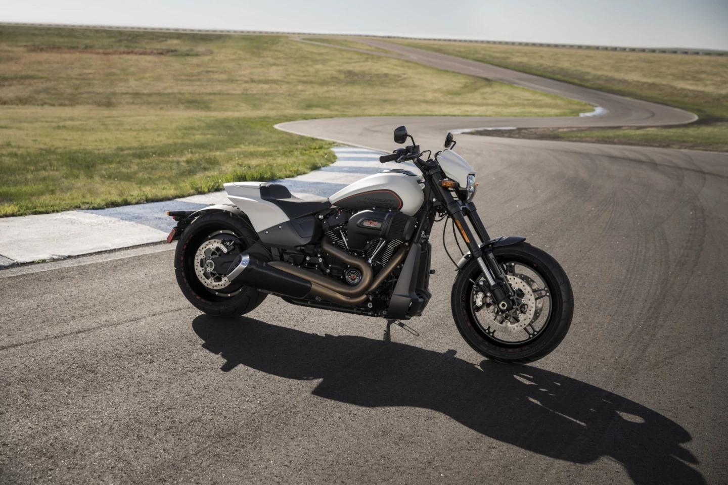 Harley's tough 2019 FXDR 114 prepares to hit the … racetrack?