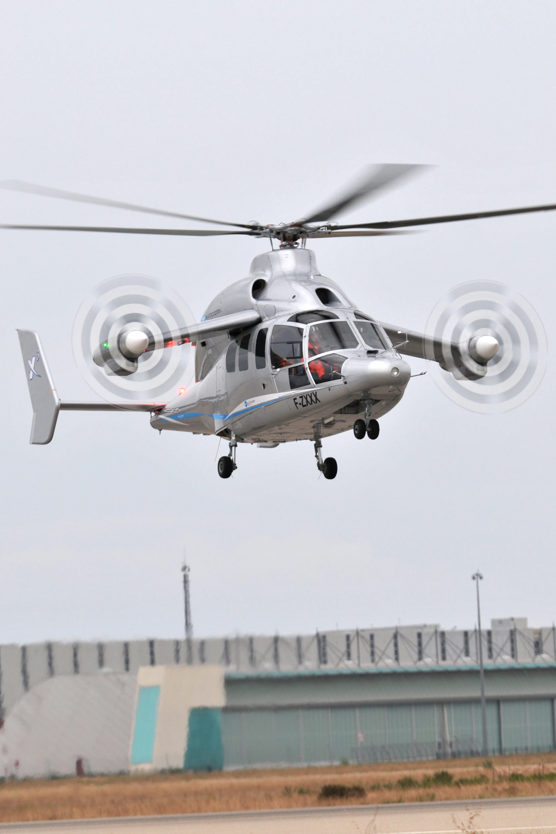 Eurocopter’s X3 hybrid helicopter demonstrator reaches 180 knot milestone