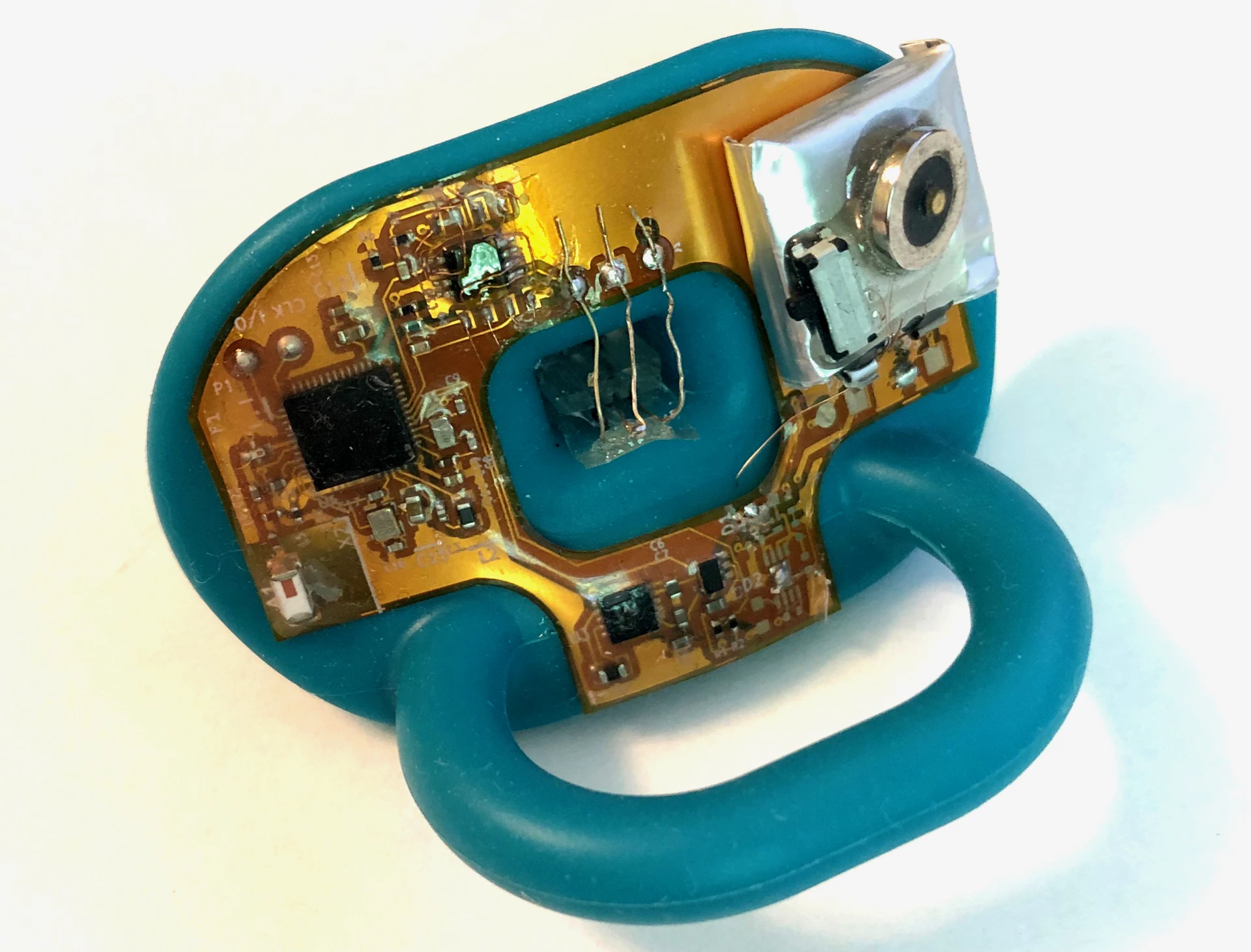 "Smart" pacifier could warn of dehydration in newborn babies