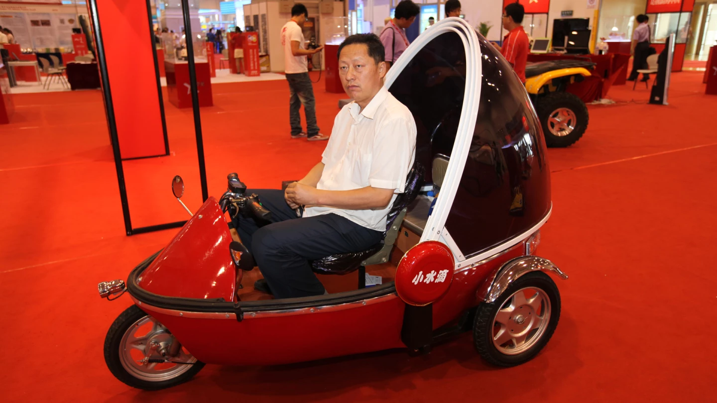 Bubble-bike: US$750 Electric three-wheeler