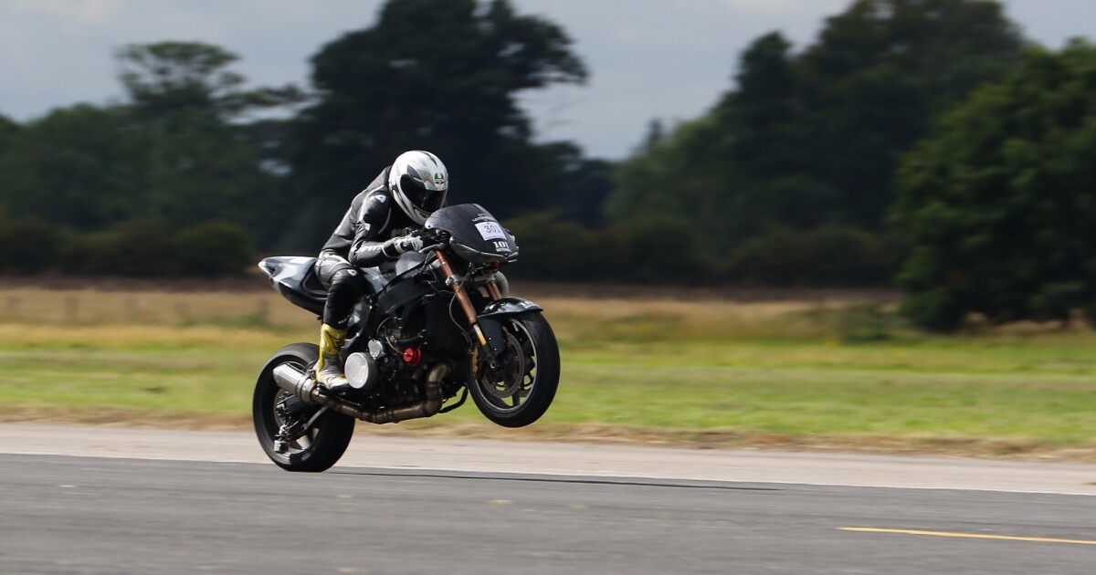 World record 213 mph wheelie crowns new World Champion
