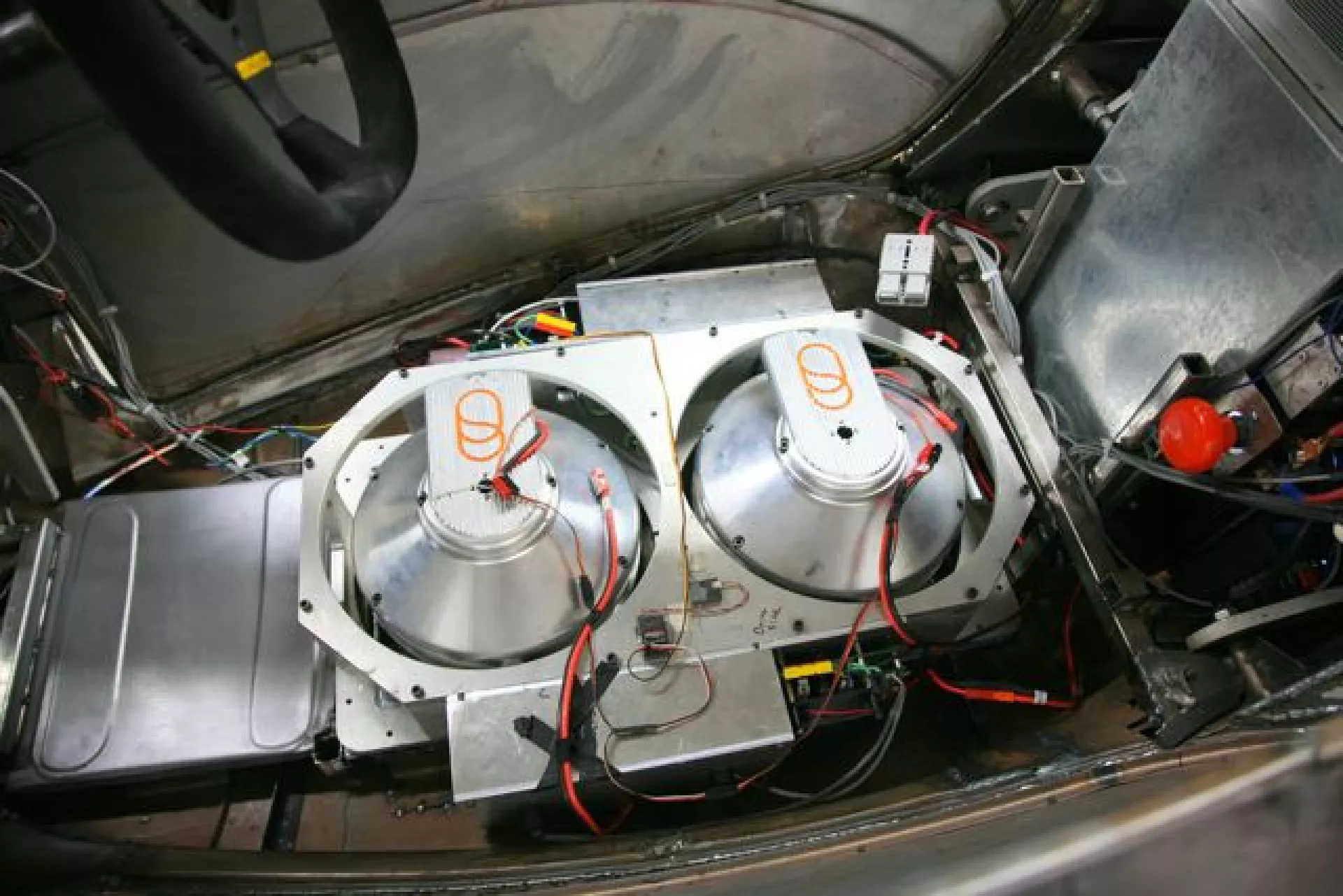 Lit Motors C-1 self balancing electric motorcycle production plan announced