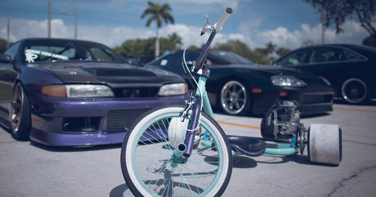 stanced trike