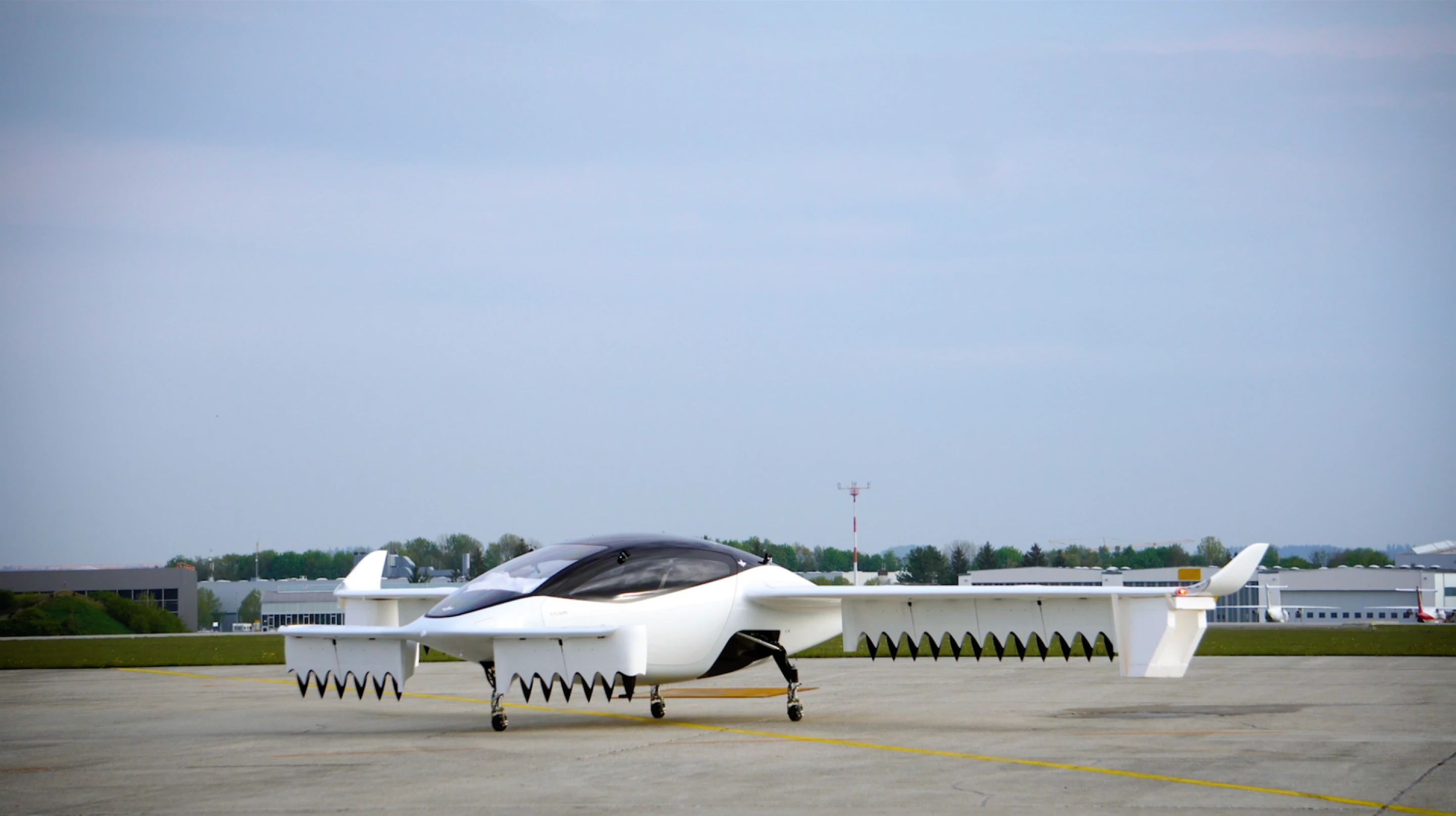 Lilium's full-sized electric jet flies for the first time