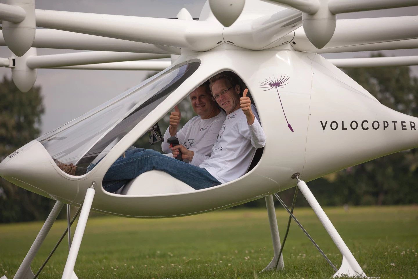 E-volo’s 18-rotor electric Volocopter makes maiden flight