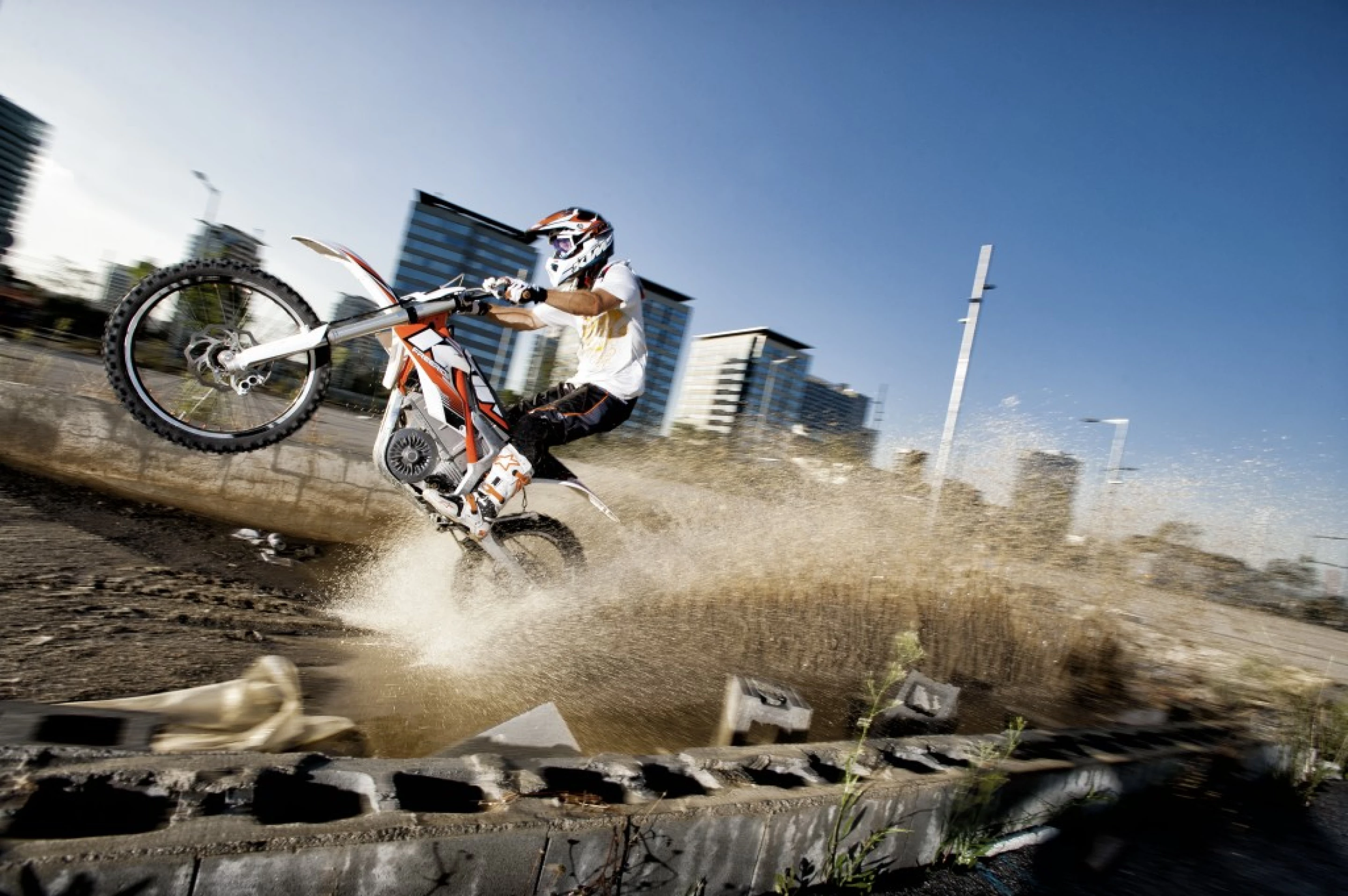 Bad news for Zero? KTM becomes the first major factory to release an ...