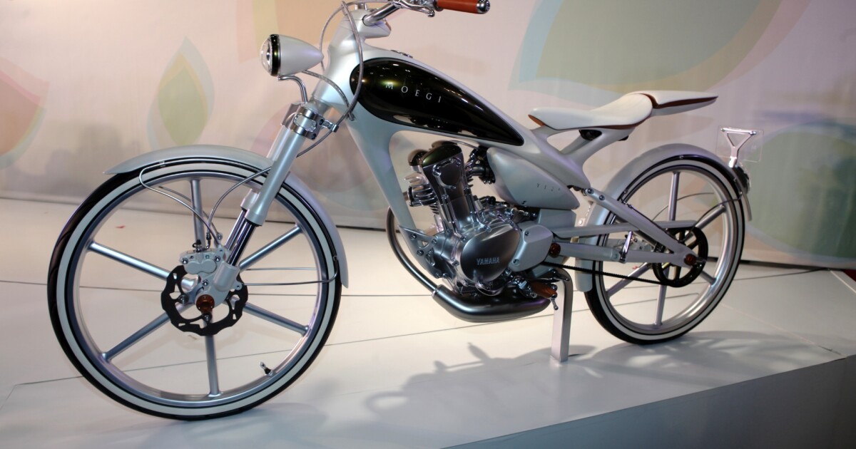 Yamaha shows retro lightweight 125cc motorcycle that gets 220 mpg