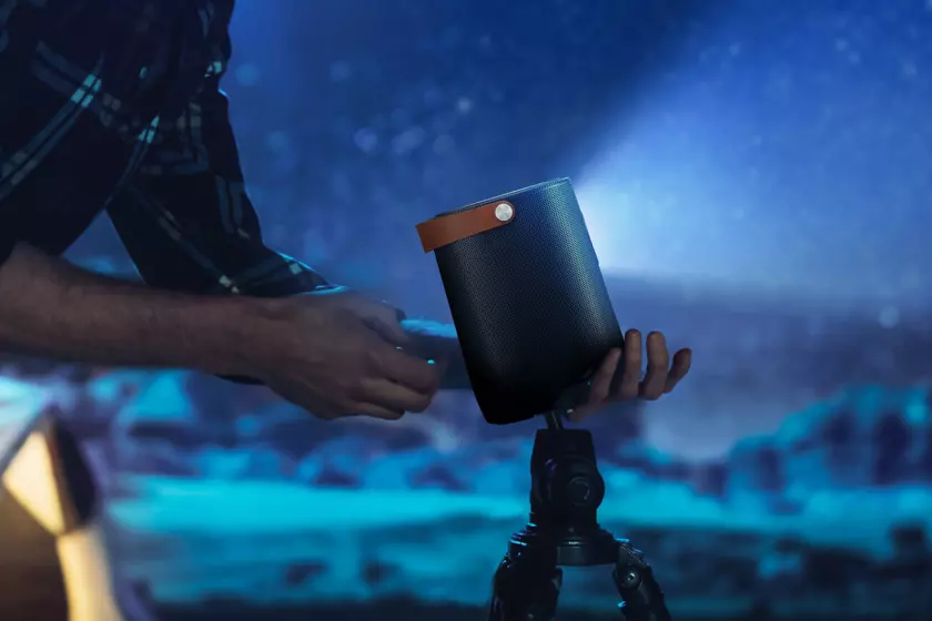 Asus aims for backyard movie nights with the ZenBeam L2 portable projector