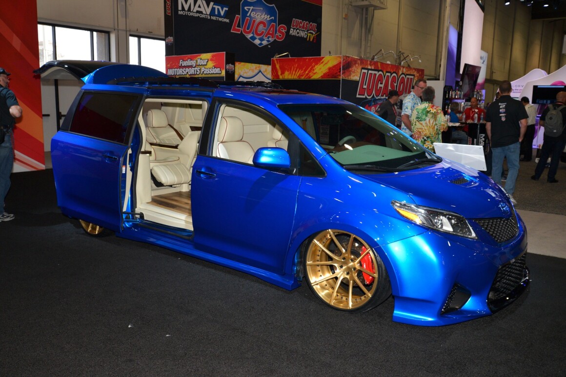 Toyota gives the Sienna minivan some private jet swagger