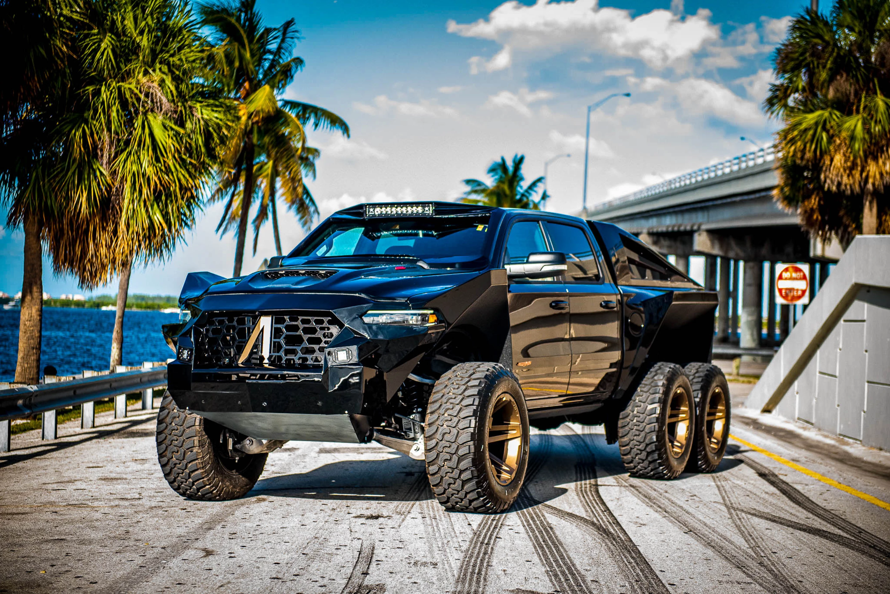 The Apocalypse Juggernaut: Your 850-hp 6x6 bro-mobile of the day