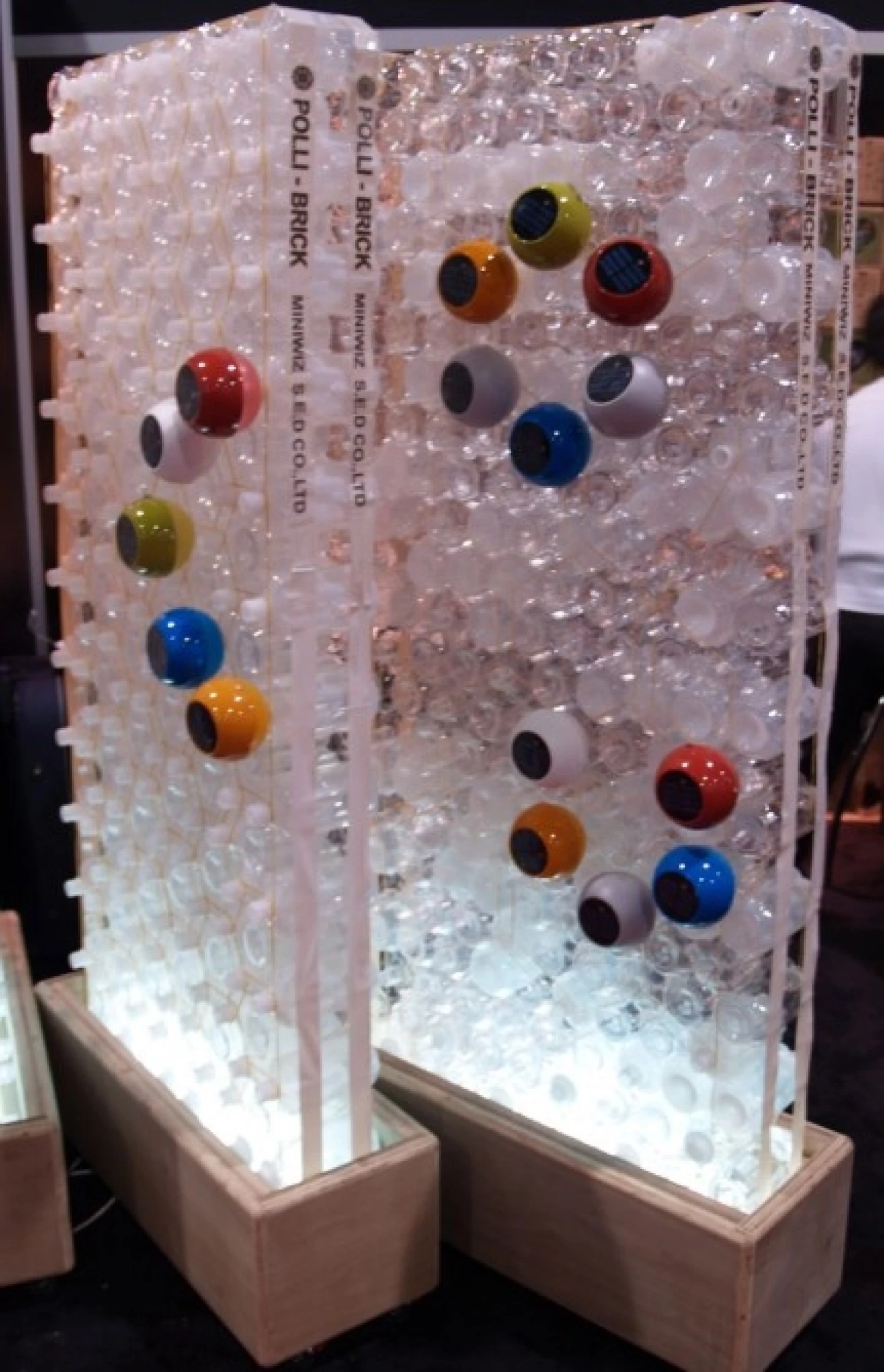 POLLI-Brick: turning plastic bottles into green architecture