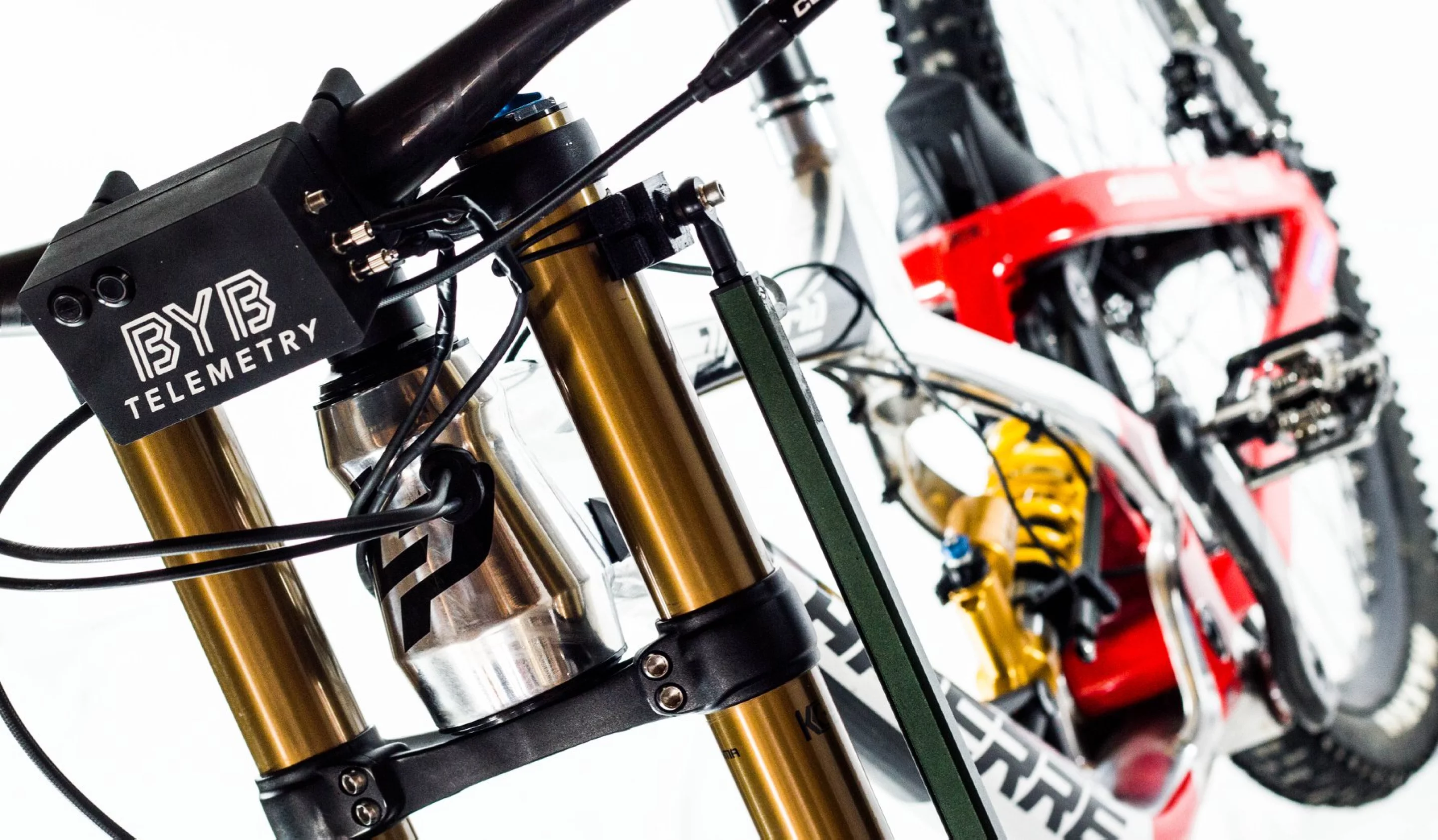 Mountain bike-mounted BYB assesses suspension