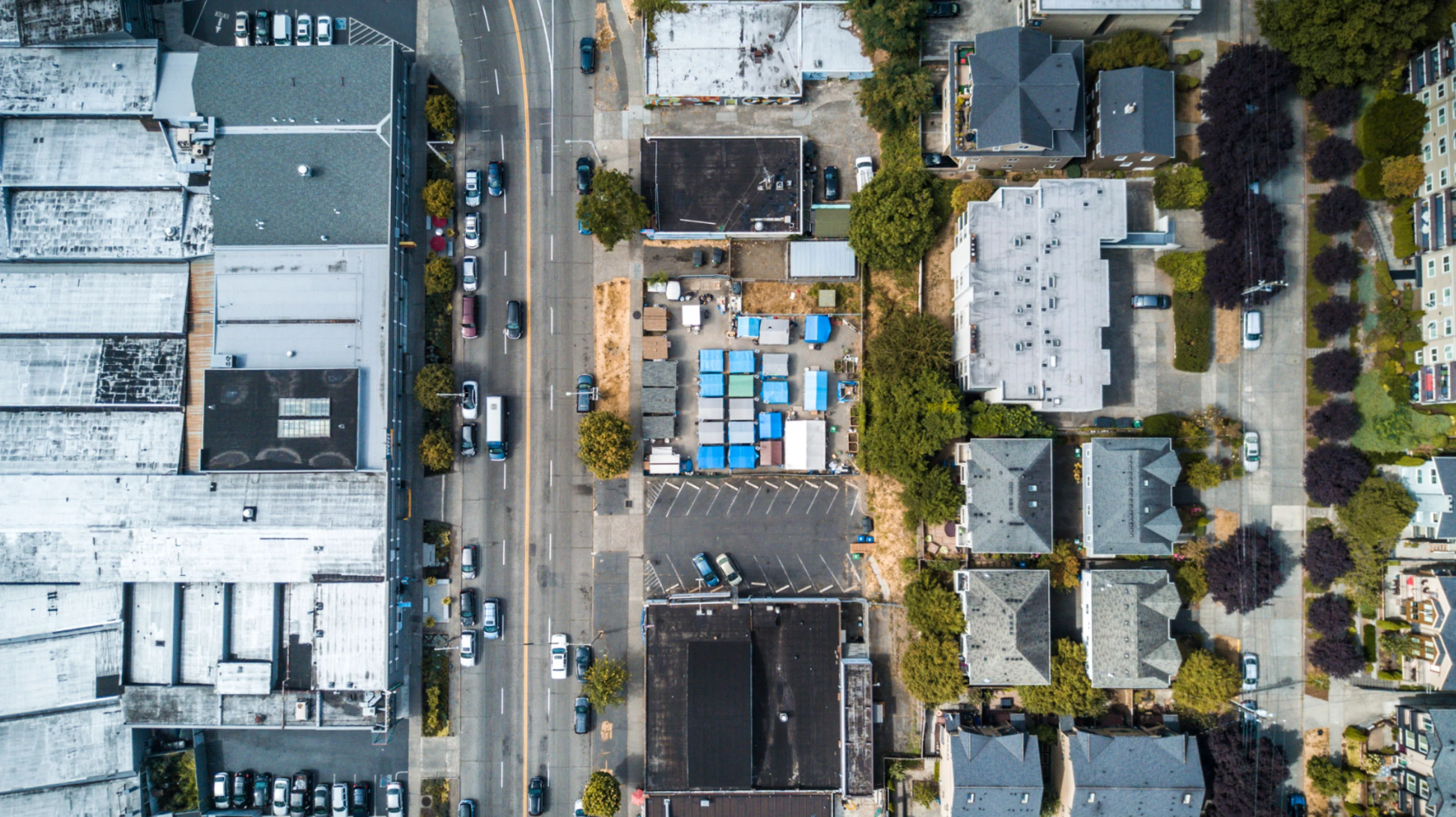 Striking drone photo series places class divide under the spotlight