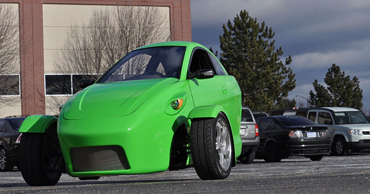 Elio Motors highlights its $7,000, 84-mpg 3-wheeled car