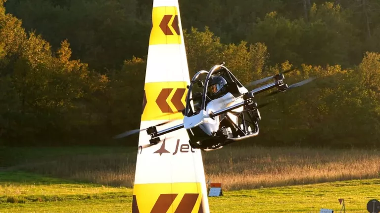 Watch: Jetson founder tests the air for future eVTOL racing