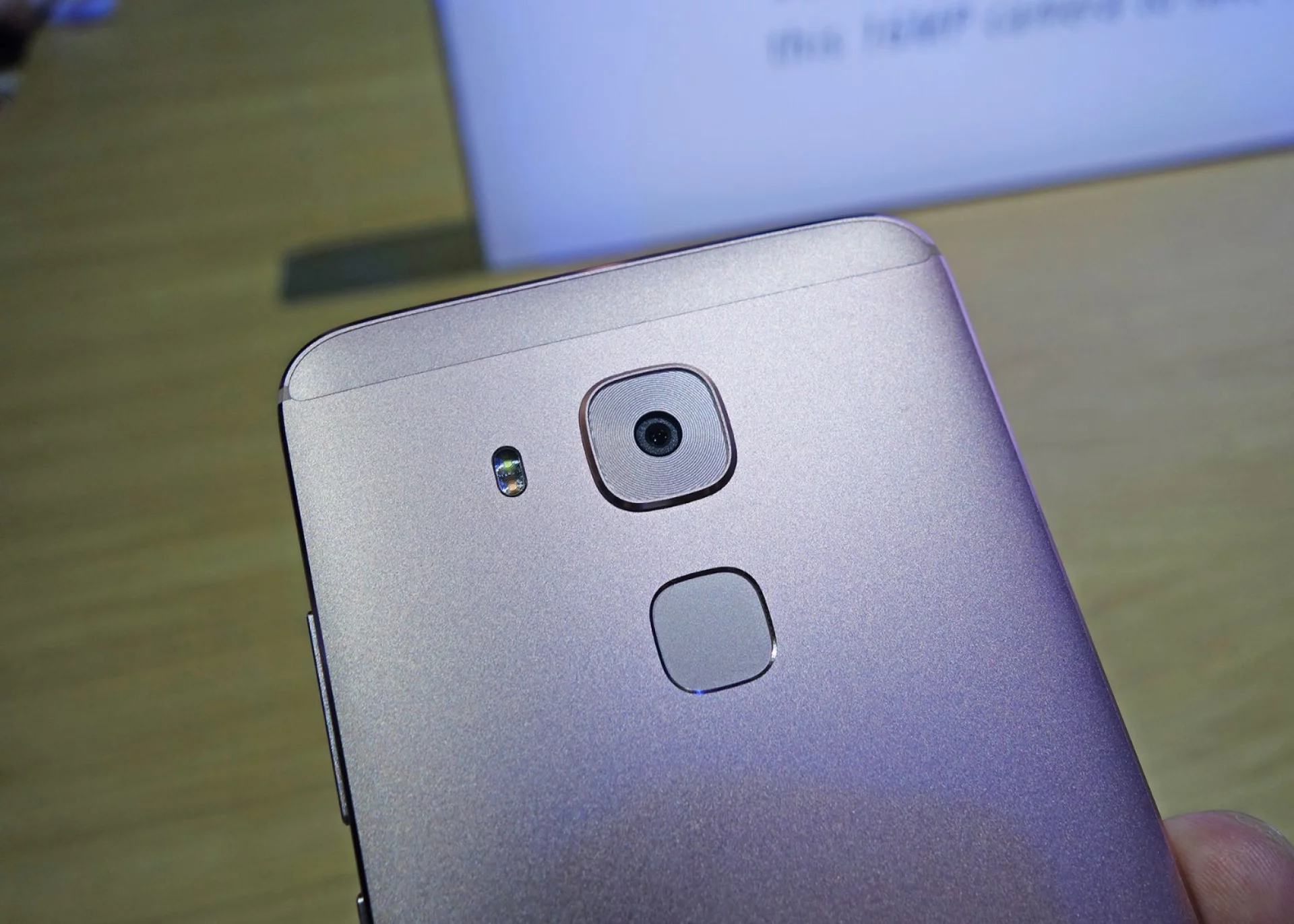 Hands on: Huawei’s gorgeous mid-range phones, the Nova and Nova Plus