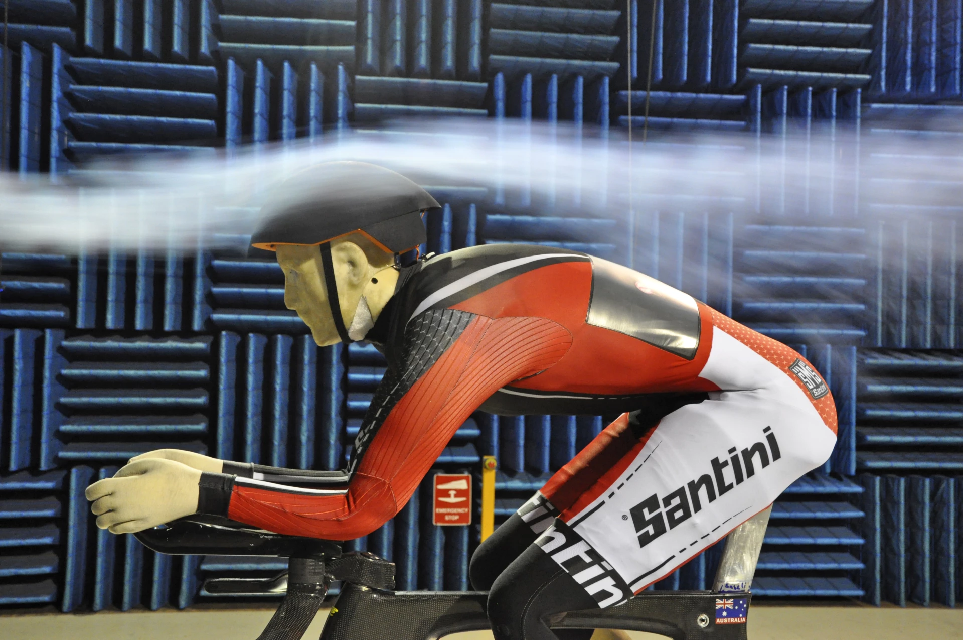 Shape-shifting bike helmet tunes its aerodynamics on the fly