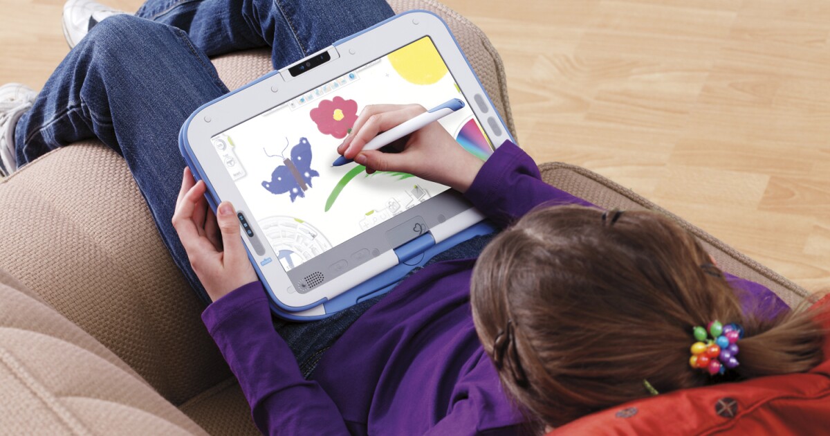 Intel unveils new low-cost convertible classmate PC design