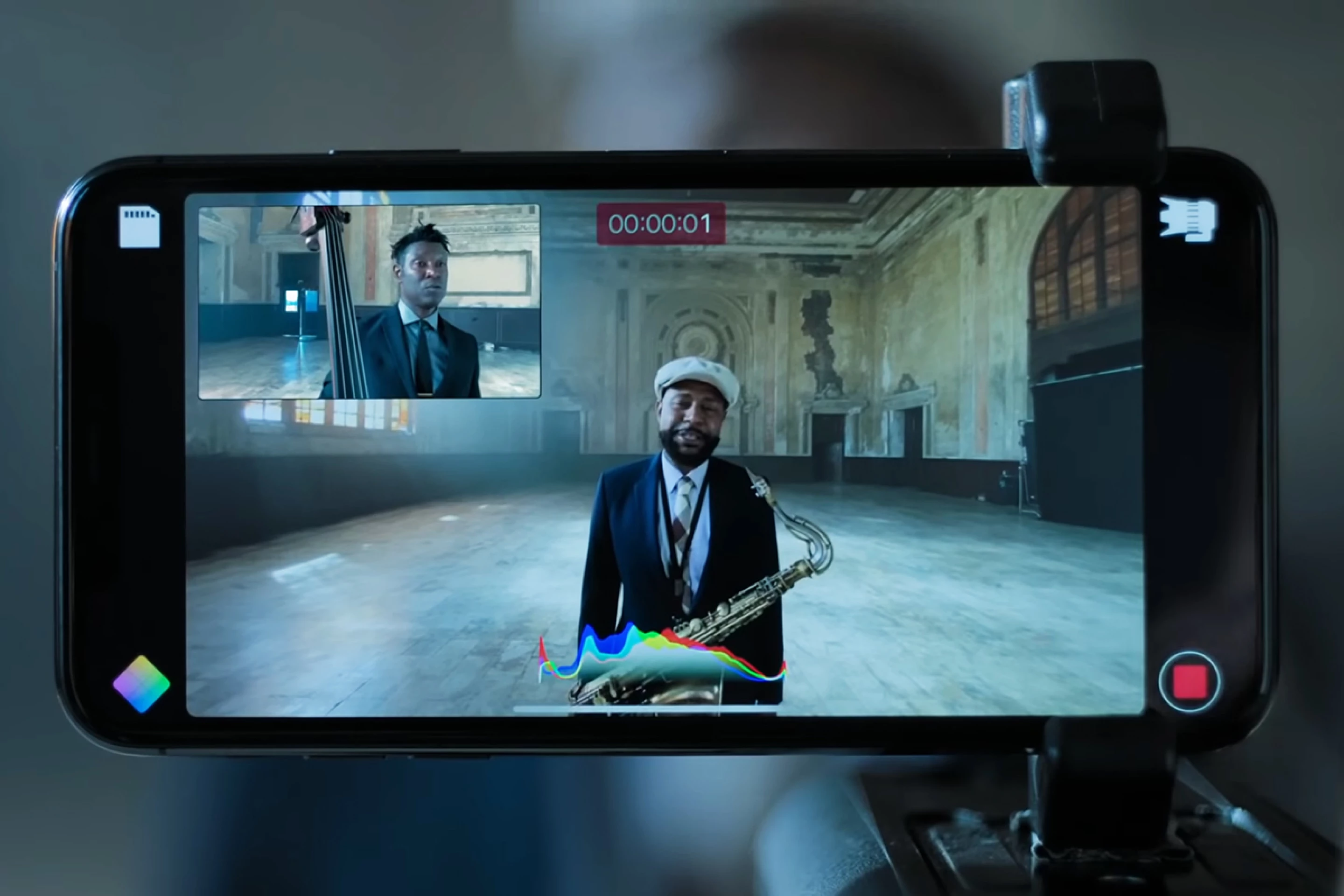 DoubleTake app records from multiple iPhone cameras at once